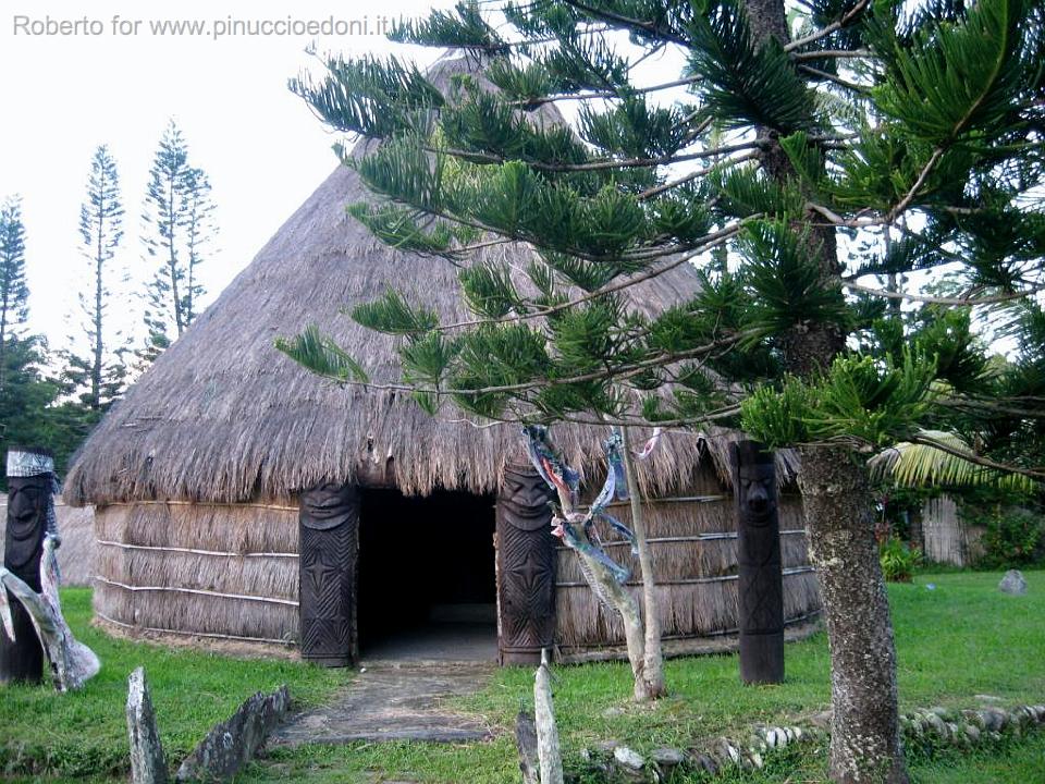 NUOVA CALEDONIA Grande Terre/25-Gran Case centro culturale di Hienghene