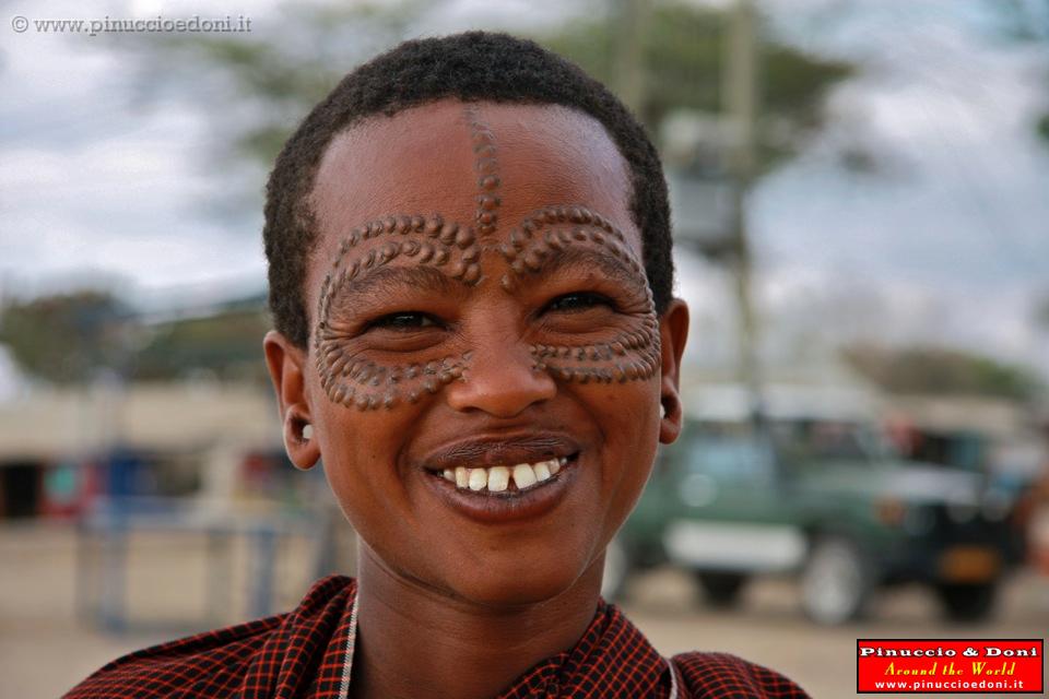 TANZANIA 6/TANZANIA - Woman with tribal facial scarring - 2